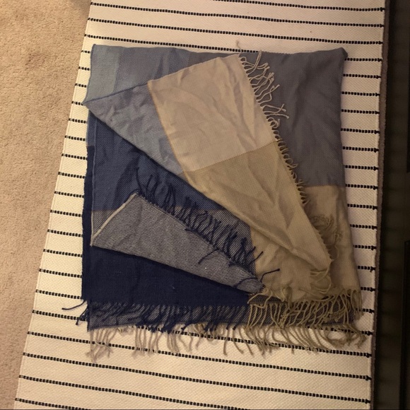 Uniqlo | Sweaters | Uniqlo Patterned Poncho Wrap | Poshmark